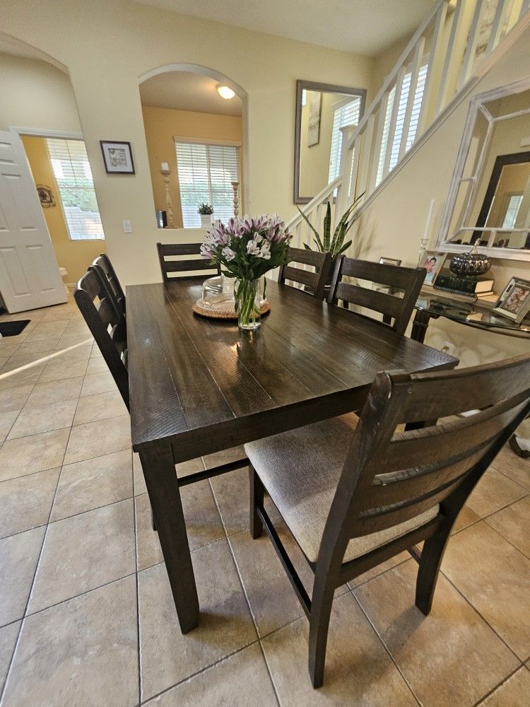 Brown Wood Table $300 for Sale in Murrieta, CA - OfferUp