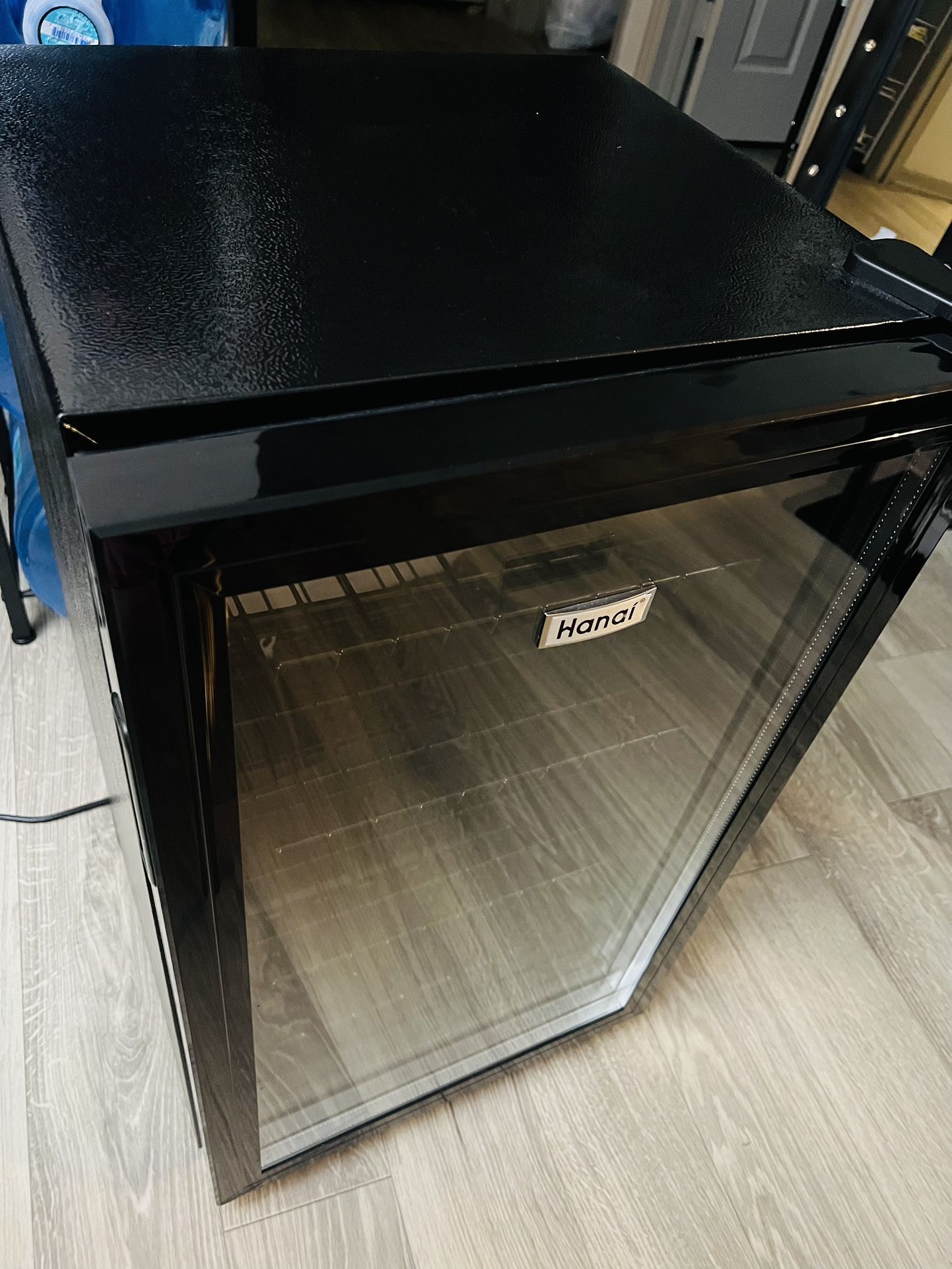 4 Shelves Mini Fridge for Sale in Lakeland, FL - OfferUp