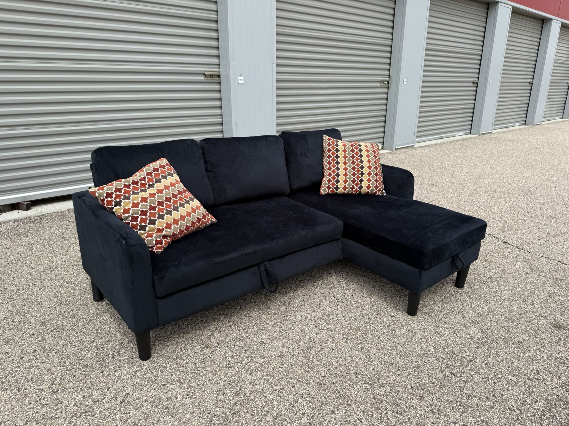 Small L-Shaped Sectional Sofa with Pull-Out Bed and Storage Chaise ...