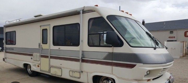 3100 Dolphin Rv for Sale in Los Angeles, CA - OfferUp
