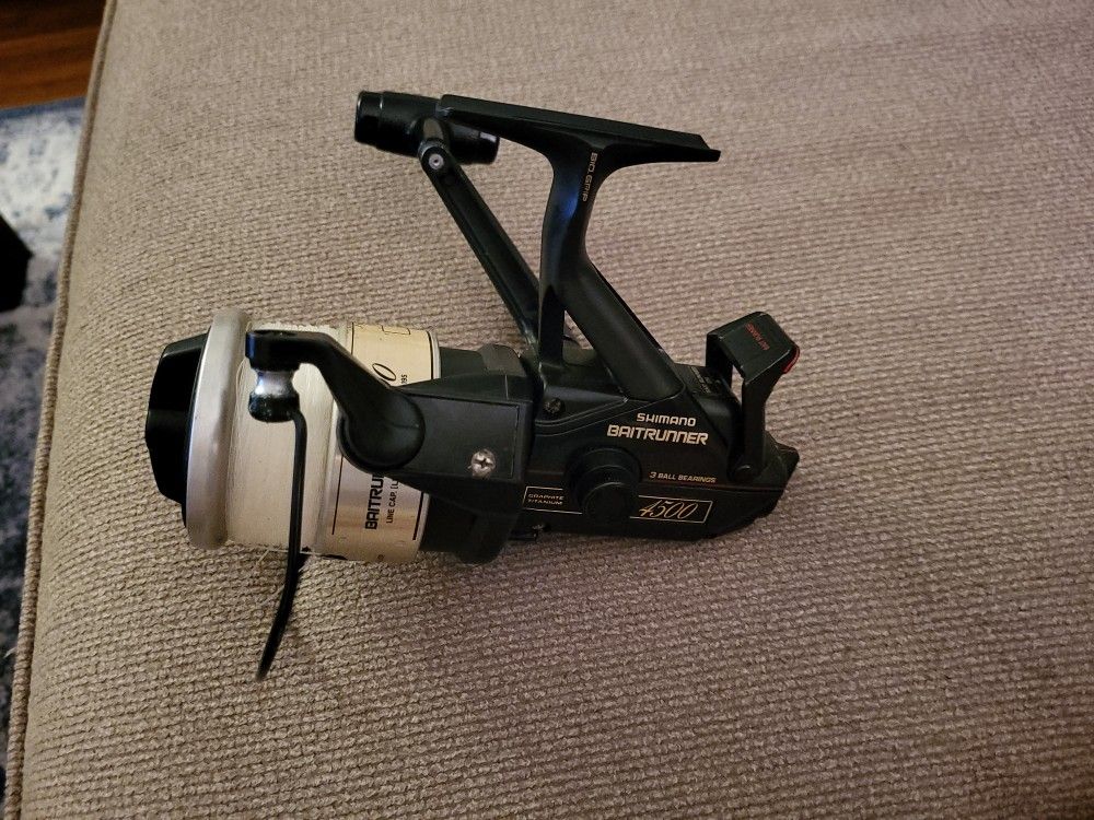 Great Condition Shimano Baitrunner 4500 for Sale in San Diego, CA - OfferUp