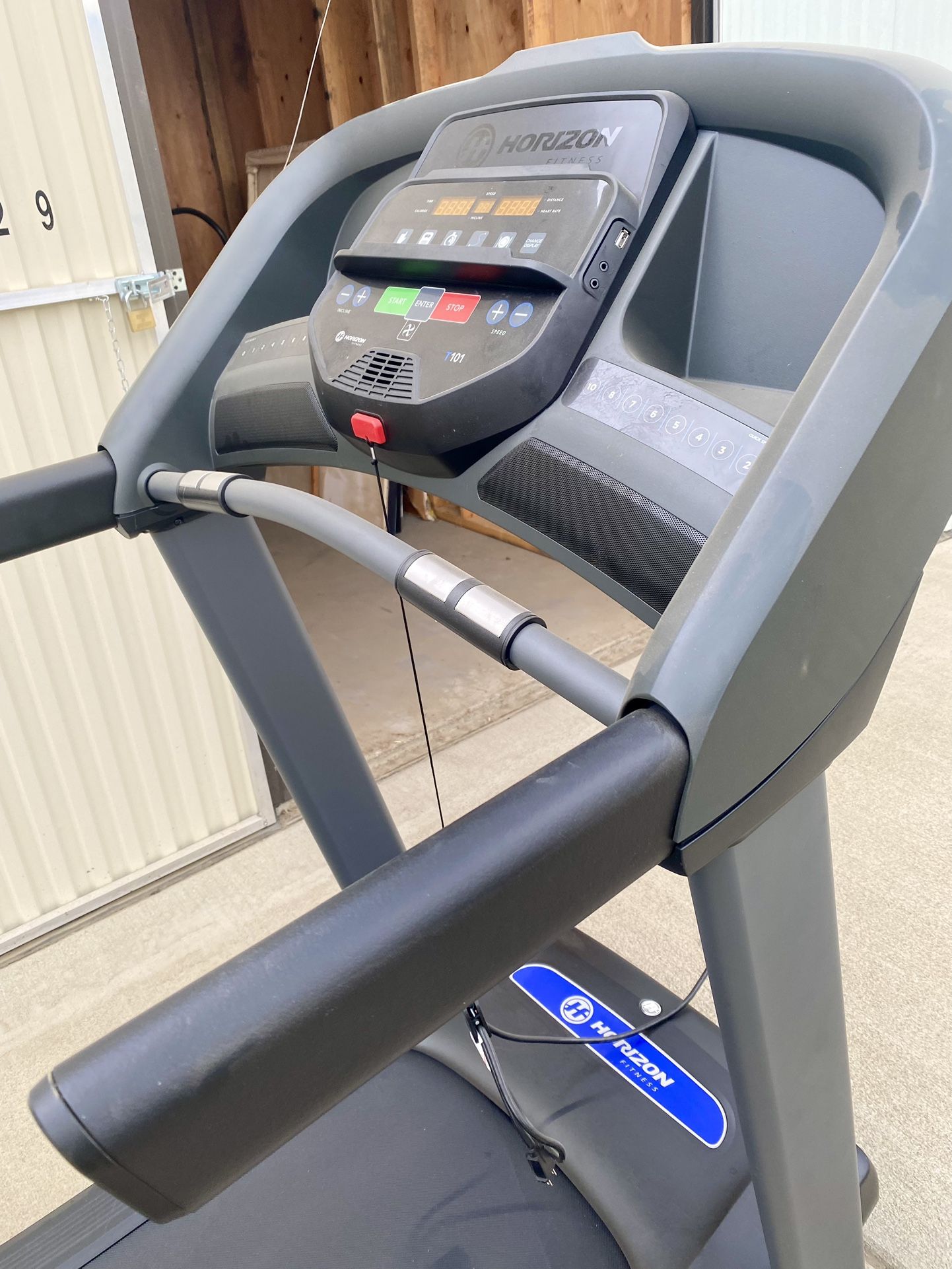 Horizon Treadmill $150 for Sale in Bakersfield, CA - OfferUp