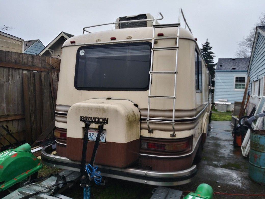 1983 revcon motorhome 31 foot needs cleaning for Sale in Tacoma, WA ...