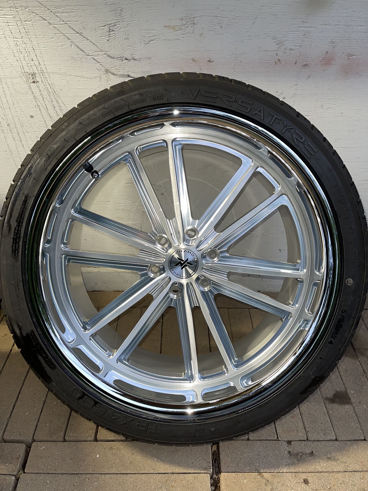 Infamous “EL CHAPO 24” for Sale in Keller, TX - OfferUp