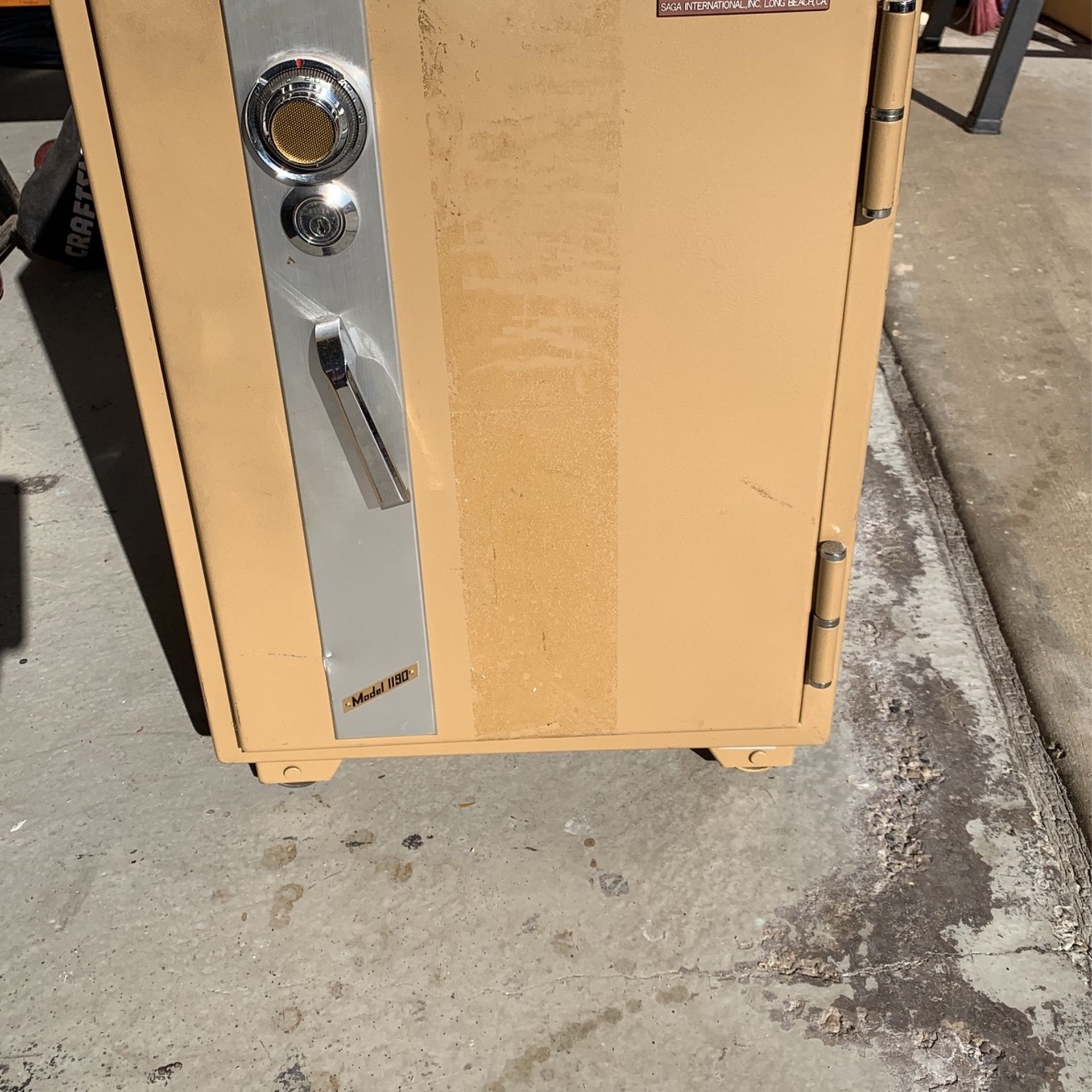 Safe D Posit Model 1190 for Sale in Santee, CA - OfferUp