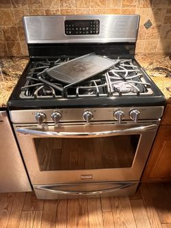 Frigidaire Gallery Range Oven -Read description for Sale in Mickleton ...
