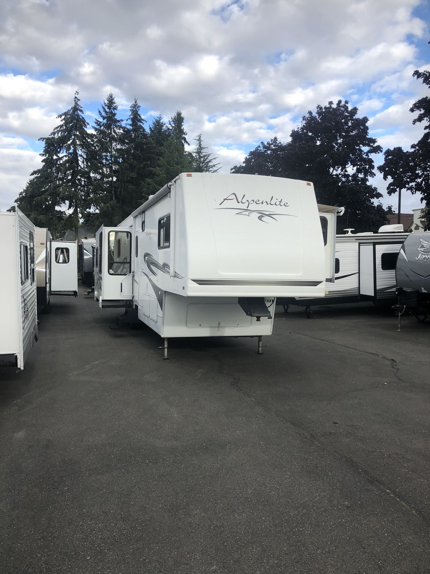 2013 Arctic Fox 27 5L silver fox 5th wheel travel trailer for Sale in ...