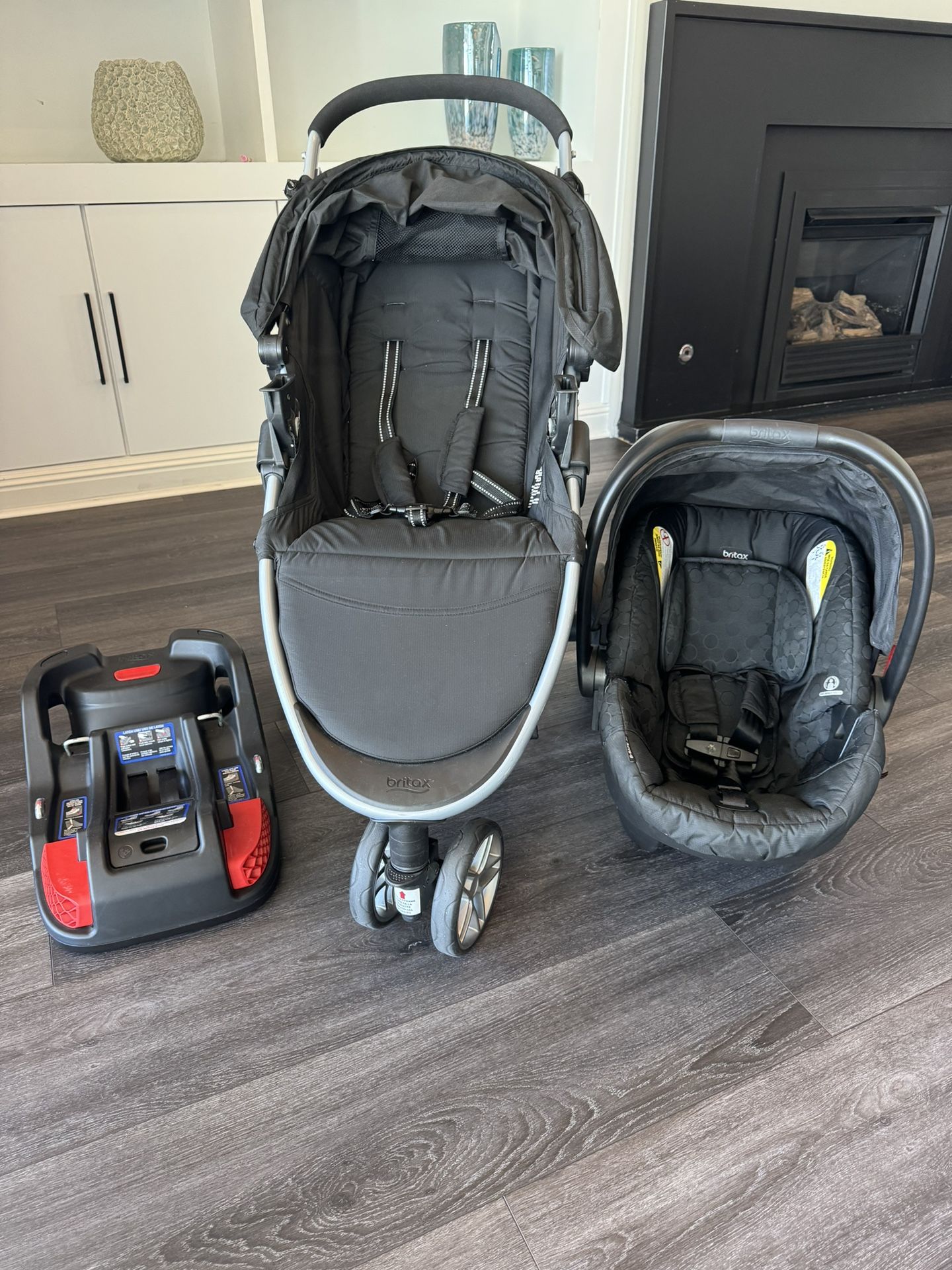 Britax Stroller and Car Seat for Sale in Sanger, CA - OfferUp