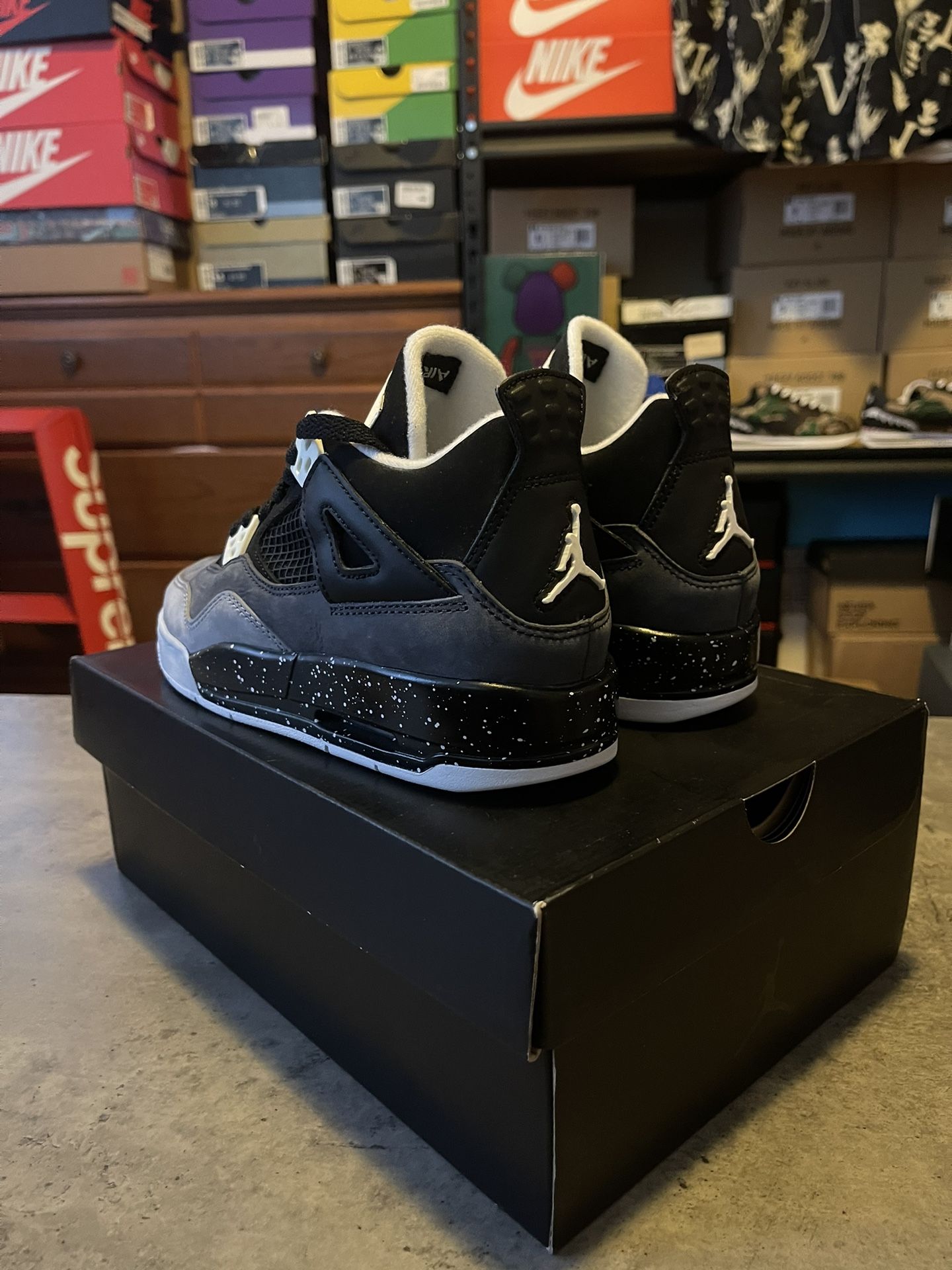 Jordan 4 Fear Wallpaper