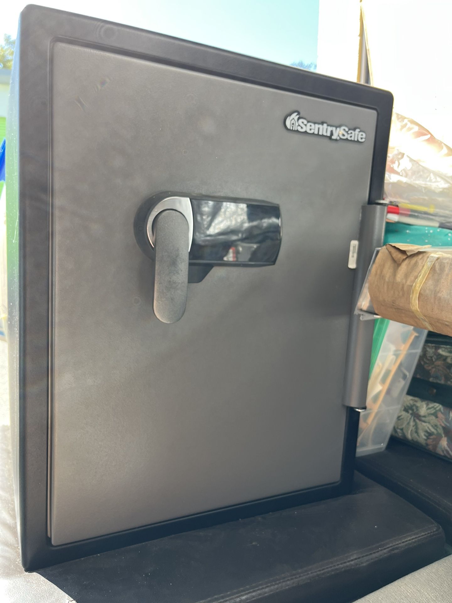 Sentry Safe 2cu Ft Home Safe for Sale in Tampa, FL - OfferUp