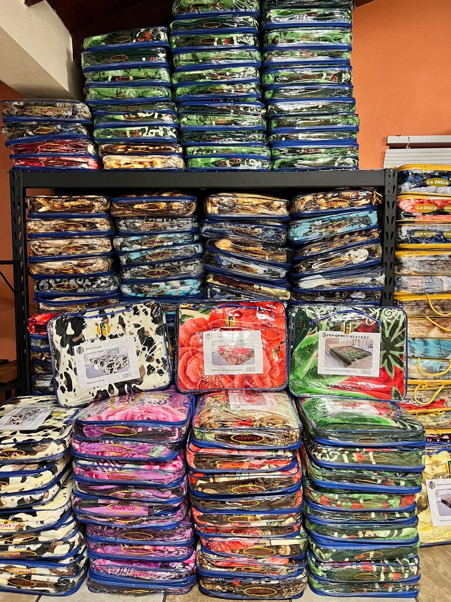 Blankets For $20 for Sale in Visalia, CA - OfferUp