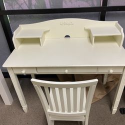 Kids Pottery Barn desk for Sale in Los Angeles CA OfferUp