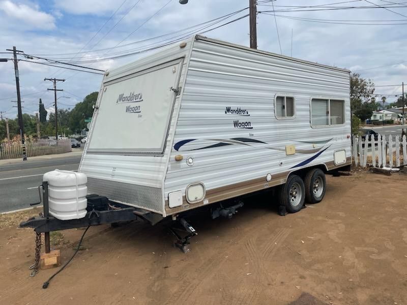 2003 Wanderer Wagon Lite Toy Hauler for Sale in El Cajon, CA - OfferUp
