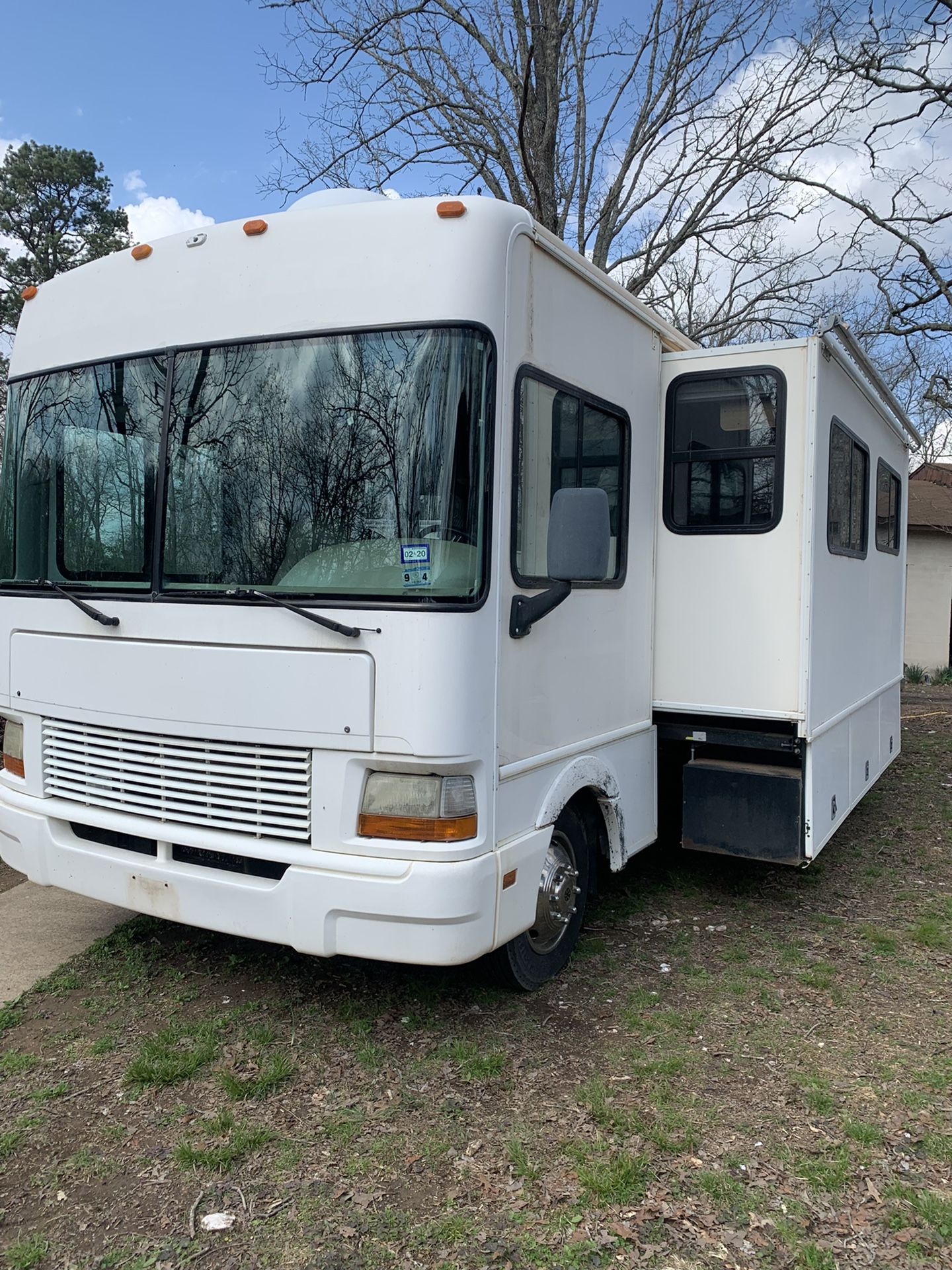 2001 Fleetwood Bounder for Sale in Riverside, CA - OfferUp