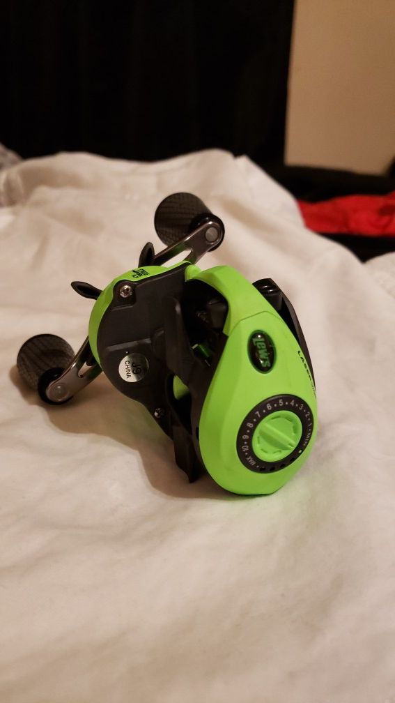 Lew's Laser TXS speed spool and a Lew's Hack Attack for Sale in Houston ...
