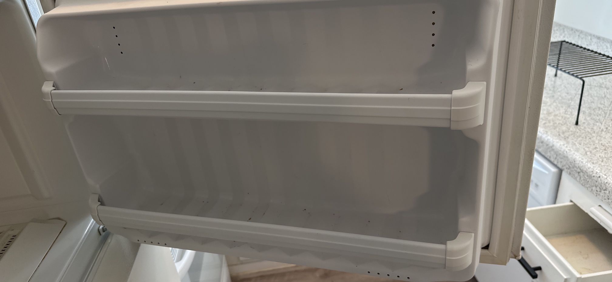 FREE FRIG - Ugly But Works Great for Sale in San Diego, CA - OfferUp