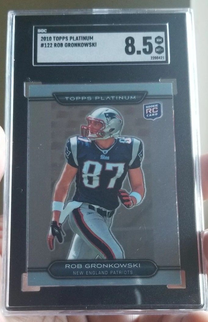 Rob Gronkowski Auto lot. (8) Cards. for Sale in Orangeburg, NY - OfferUp