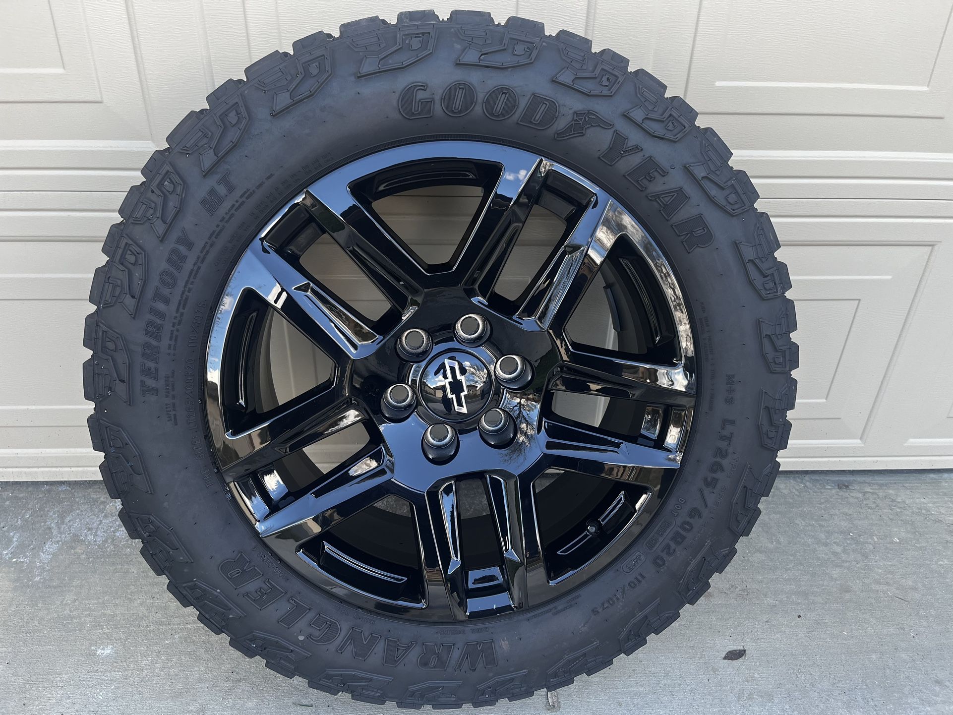 2024 Silverado 1500 Trail Boss 20” Wheels And Tires for Sale in Campo ...