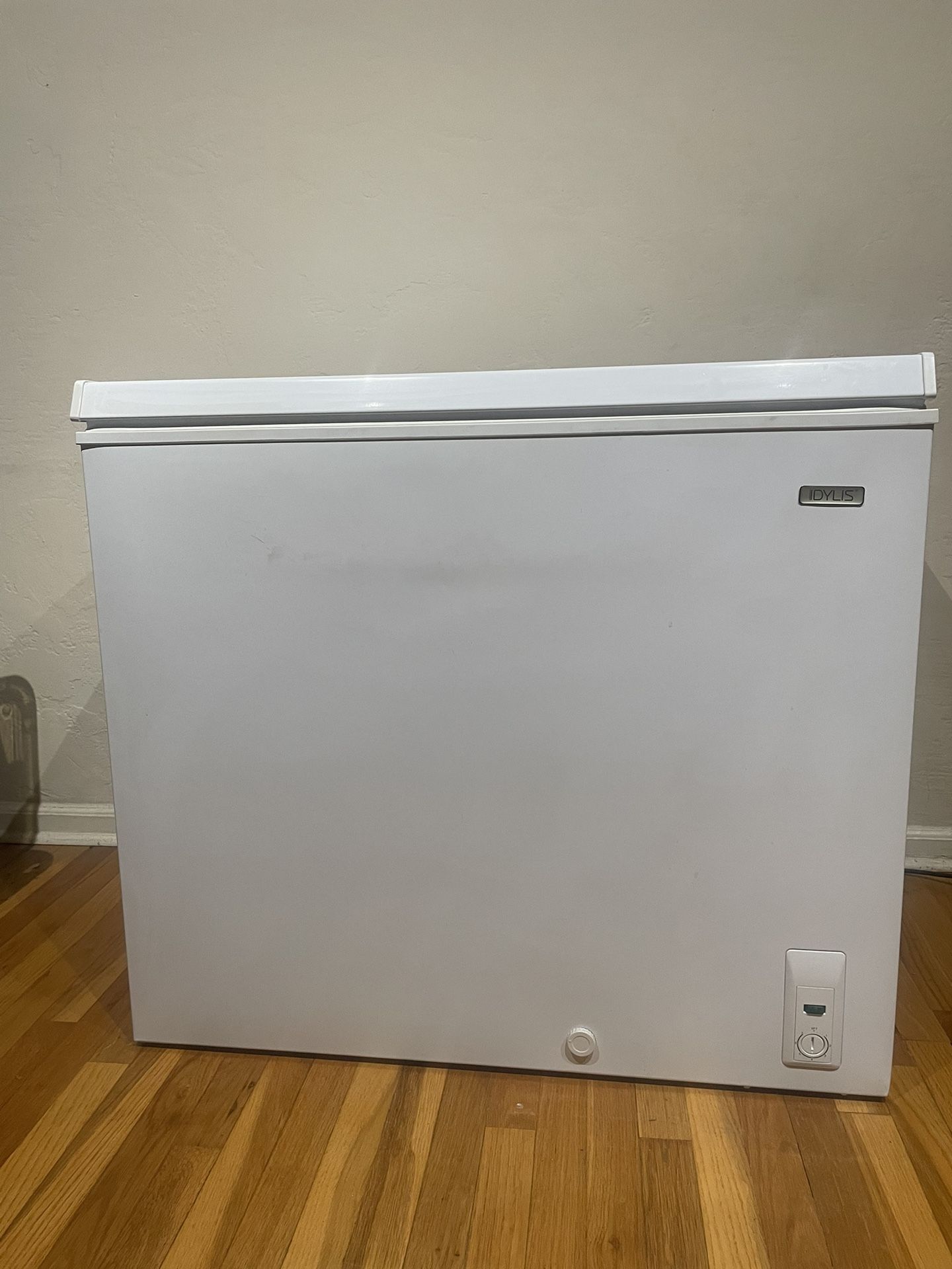 Freezer Chest 7.1cf for Sale in Phoenix, AZ - OfferUp