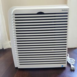 Holmes Products True HEPA Console Large Room Air Purifier with HEPA Carbon Filters Four settings from 1 4 and Quiet Operation. Model HAP726. NEW
