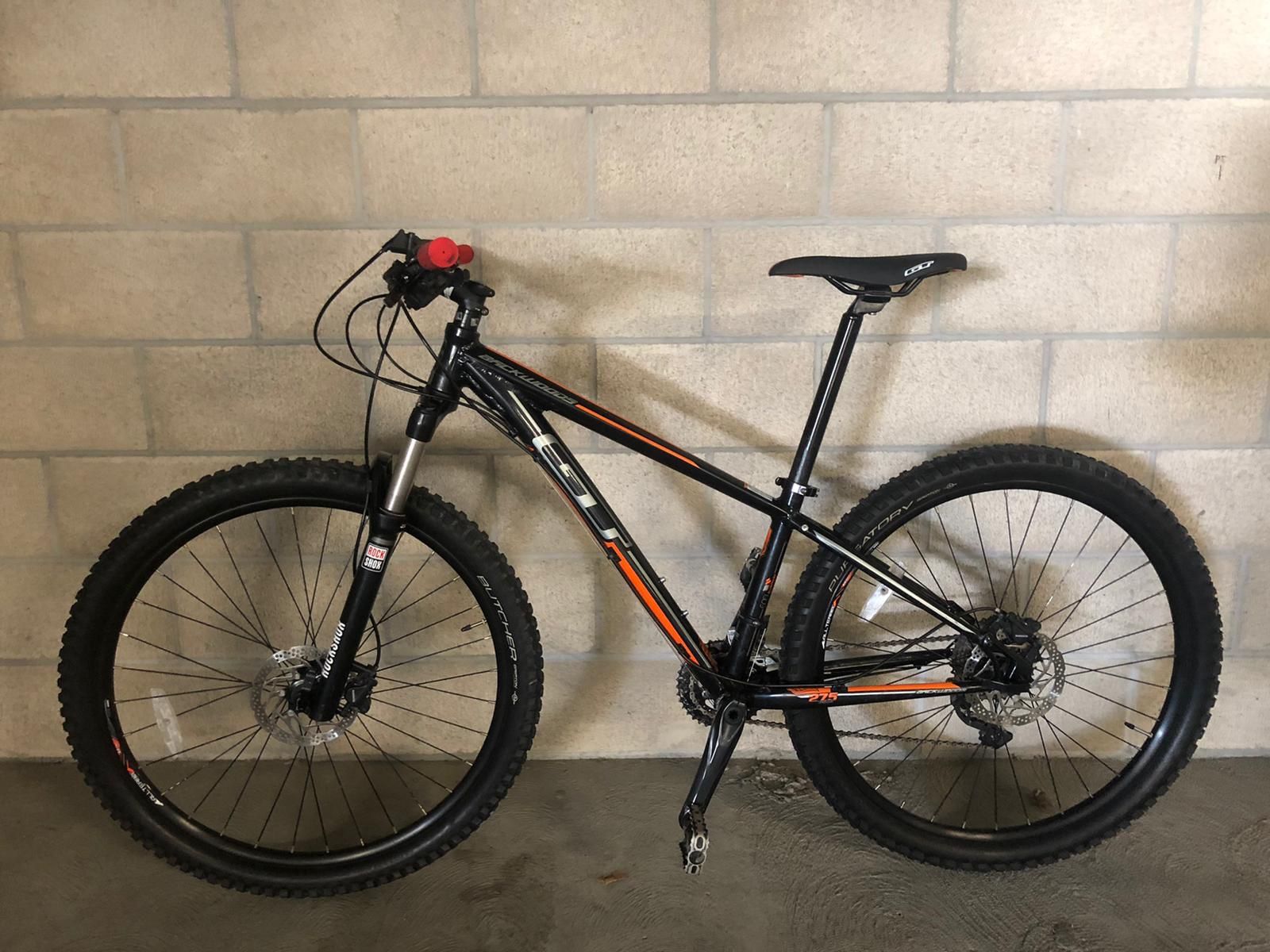 GT Backwoods Giant Fuji Trek Bike Specialized $560 Giant mtb mountain ...