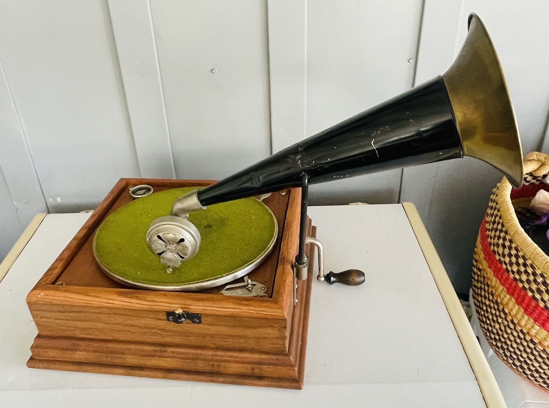 Vintage Talking Machine Gramophone Phonograph Record Player Turntable ...