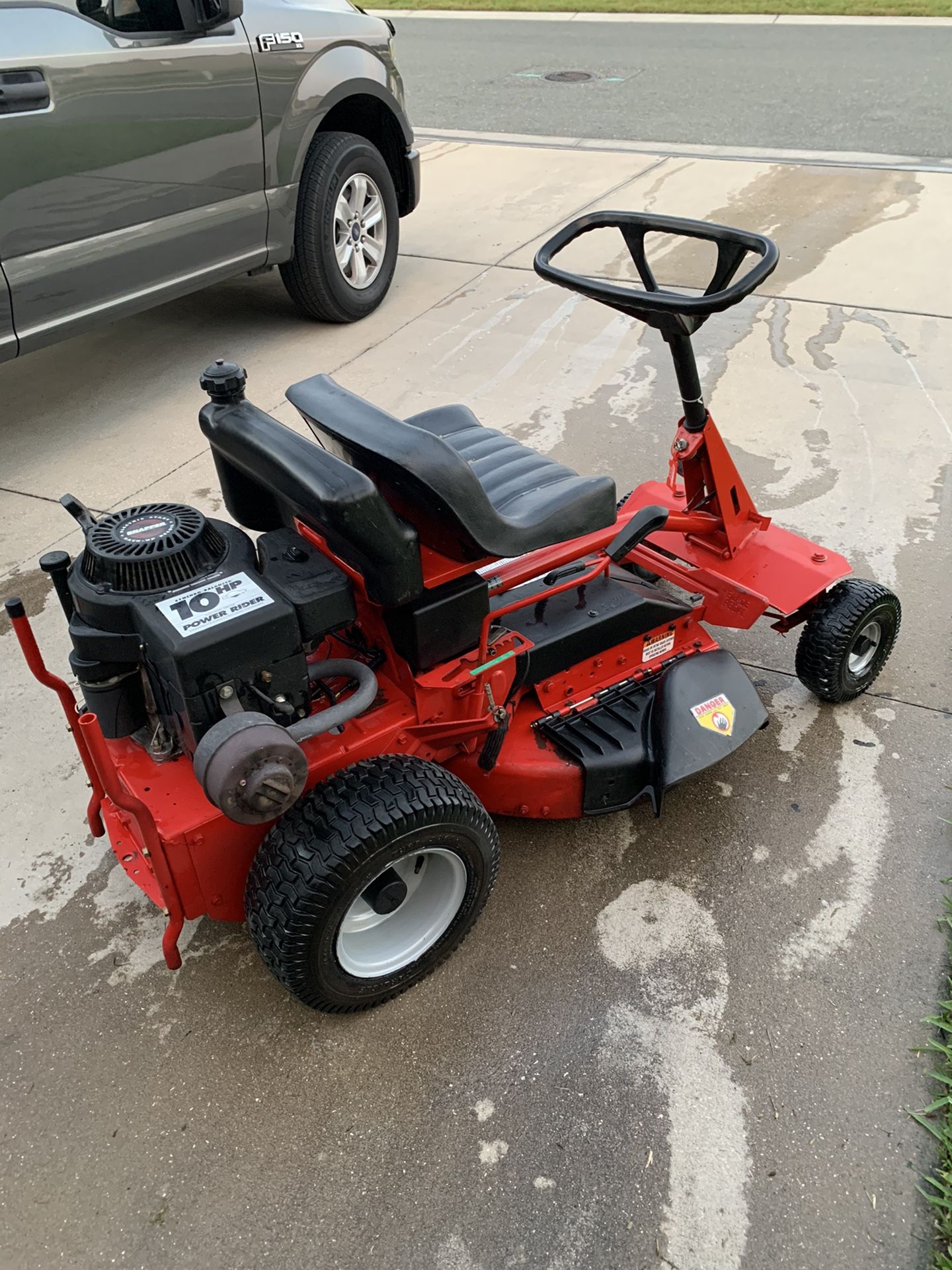 Snapper Riding lawn mower. Works great!! Asking $300 for Sale in Plant ...