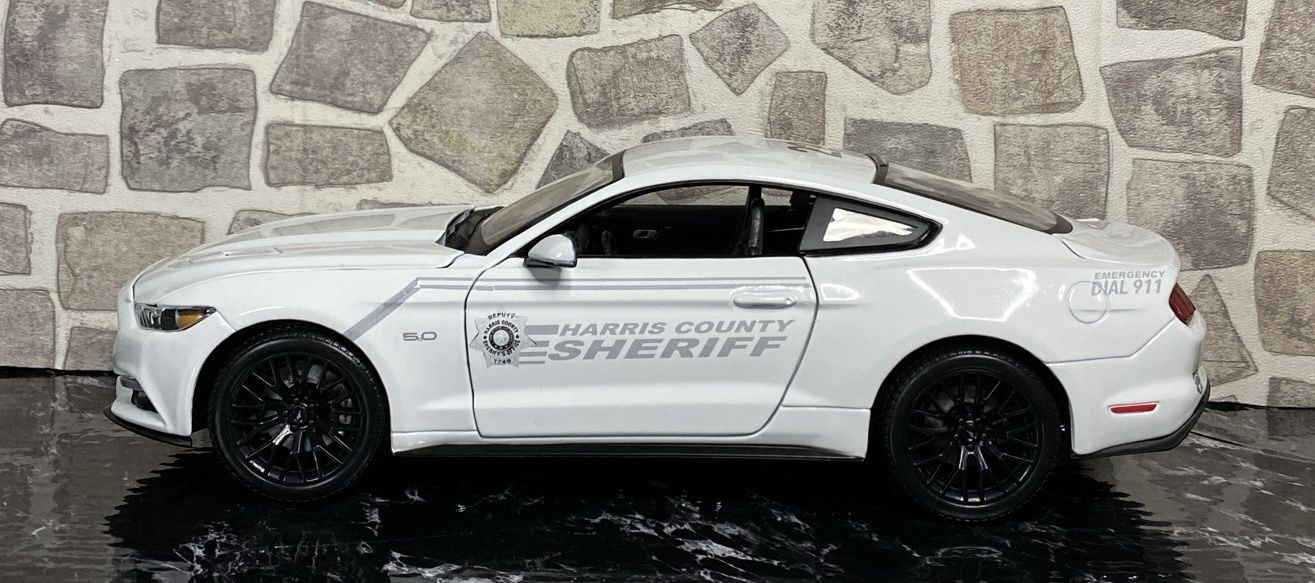 Diecast 1:18 2015 Ford Mustang GT 5.0 Texas Harris County Sheriff Ghost ...