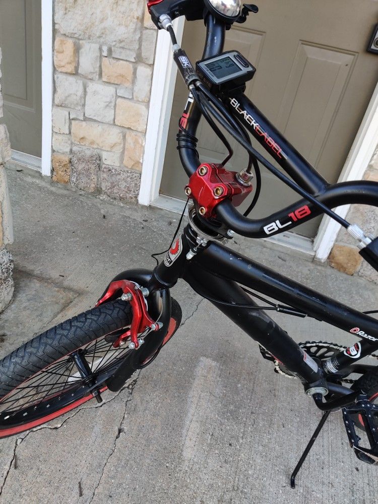 *ONLY $25 (PRICE NEGOTIABLE) Kids Razor BMX Bike For SALE for Sale in ...