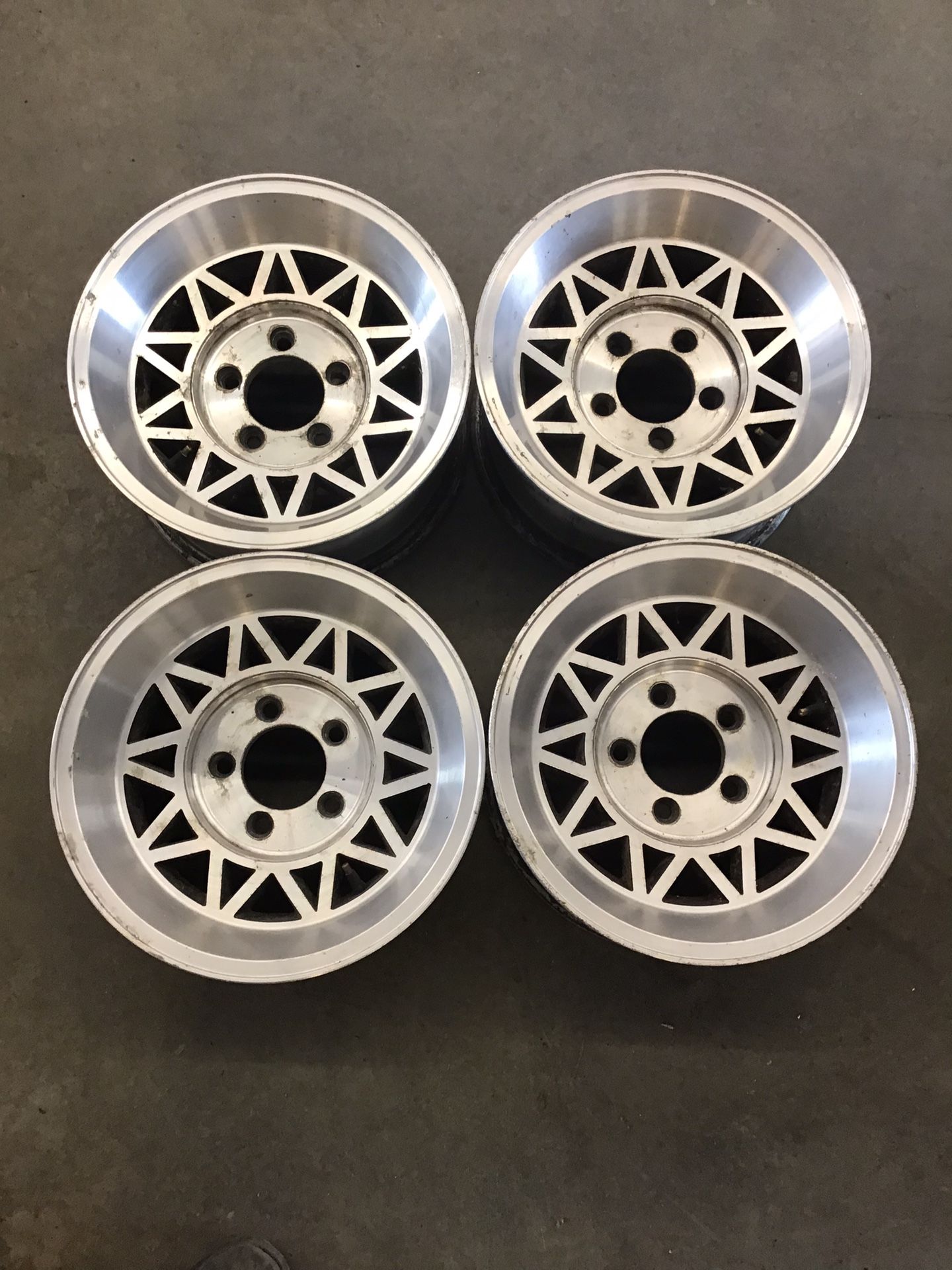 15” Vintage Chevy Van Dia-Mag Wheels for Sale in Lake Stevens, WA - OfferUp