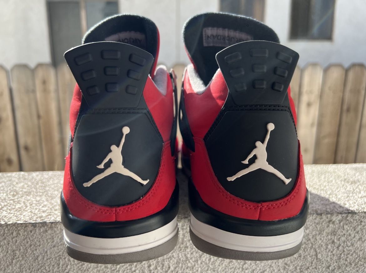 Jordan 4 Toro Bravo Wallpaper