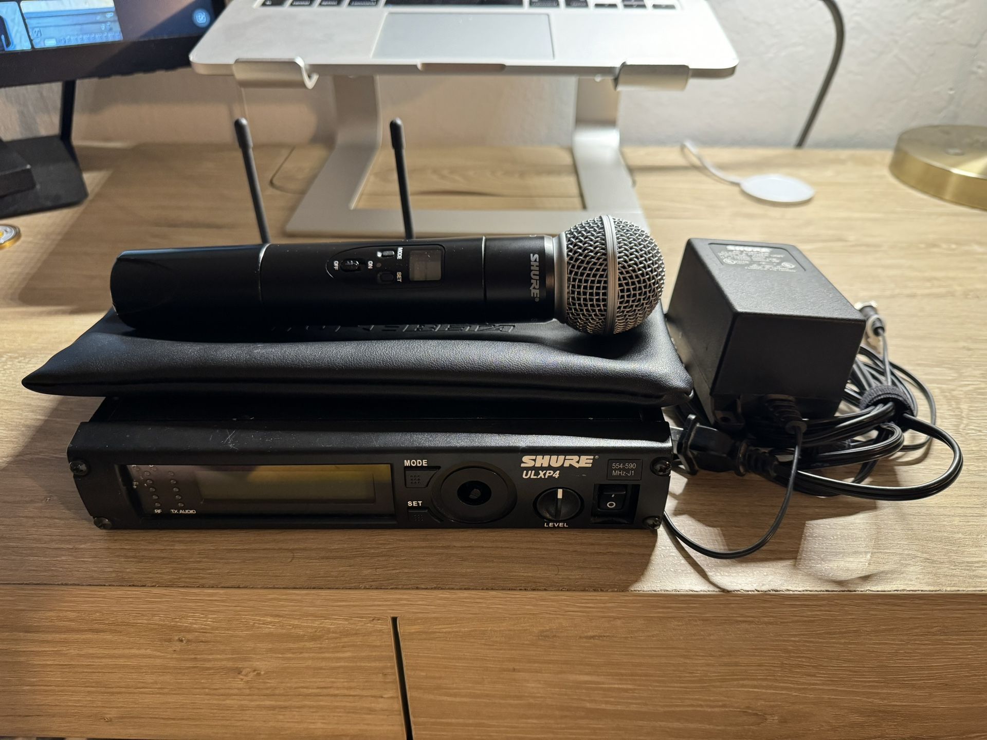 Shure ULXP4 Wireless Receiver & Wireless Handheld Mic for Sale in ...