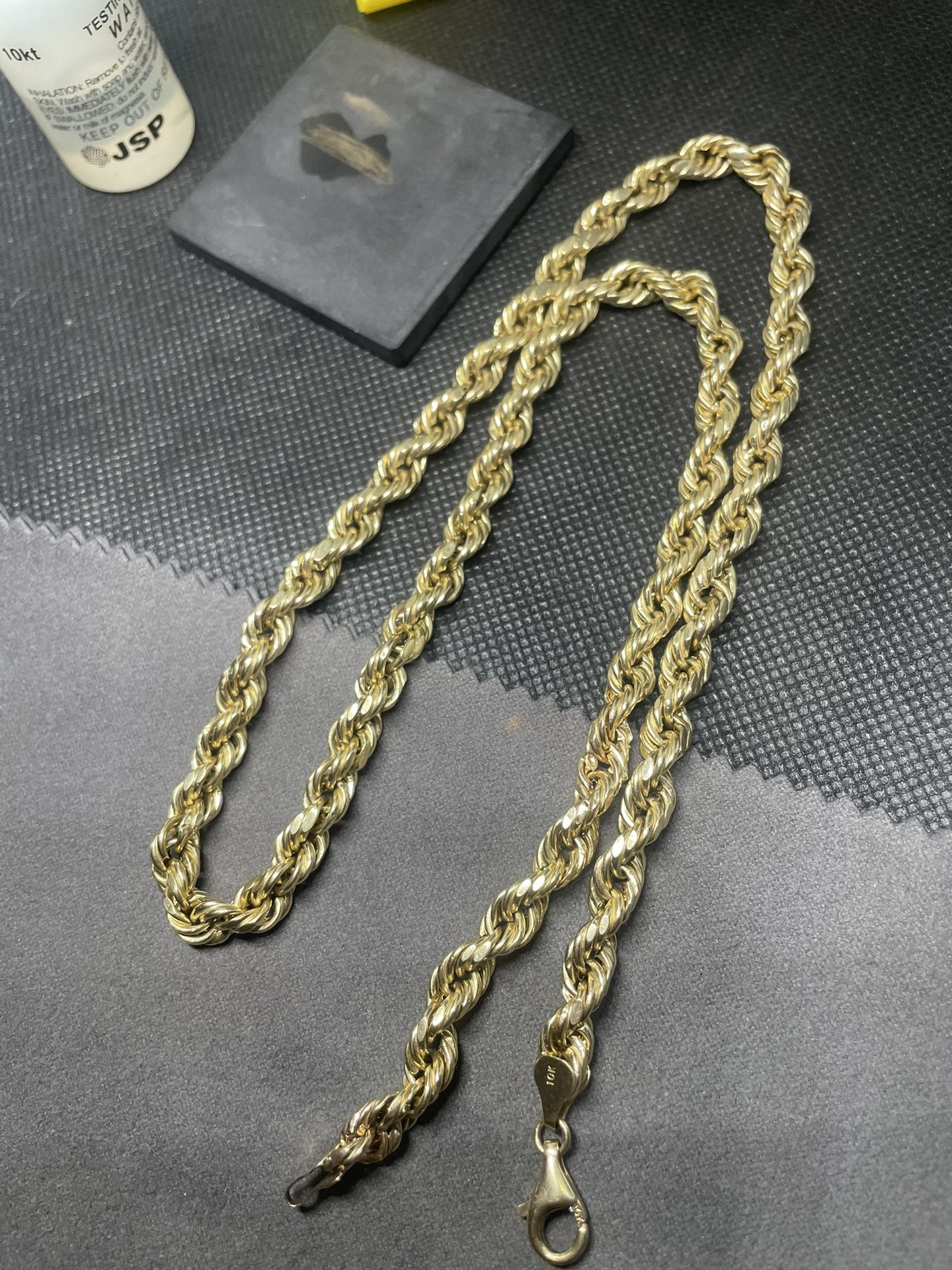 10k Gold Hollow Rope Chain for Sale in Riverside, CA - OfferUp