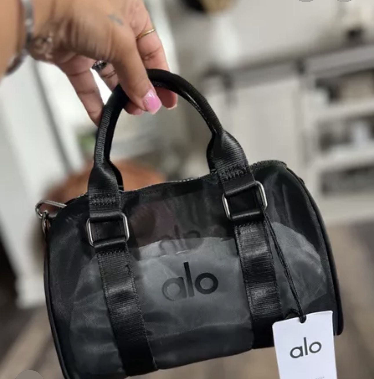 Alo Mesh Duffle Bag Brand New for Sale in Las Vegas, NV - OfferUp