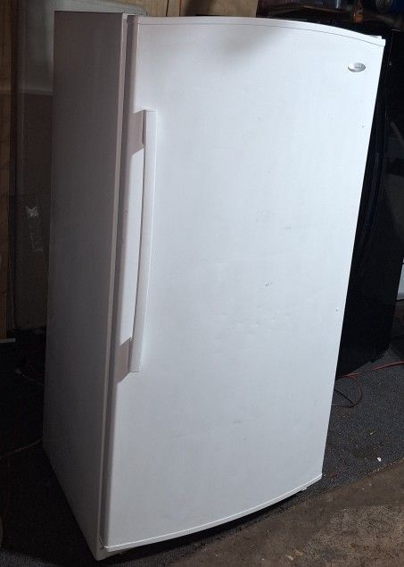 20 Cubic Feet Stand Up Freezer for Sale in New Haven, CT - OfferUp