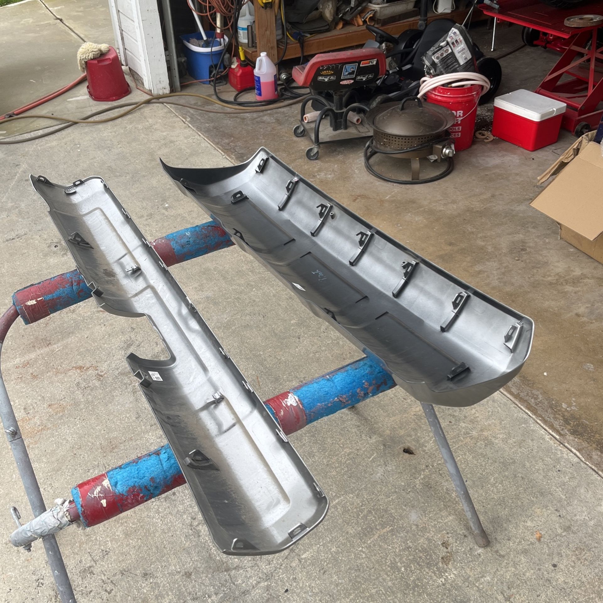 5TH GEN 4RUNNER FRT&REAR VALANCE for Sale in Tulare, CA - OfferUp