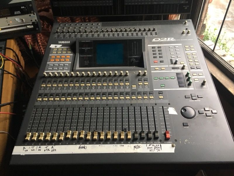 Yamaha O2R V2 with meter bridge and 3 CD8-AE Digital I/O cards for Sale ...
