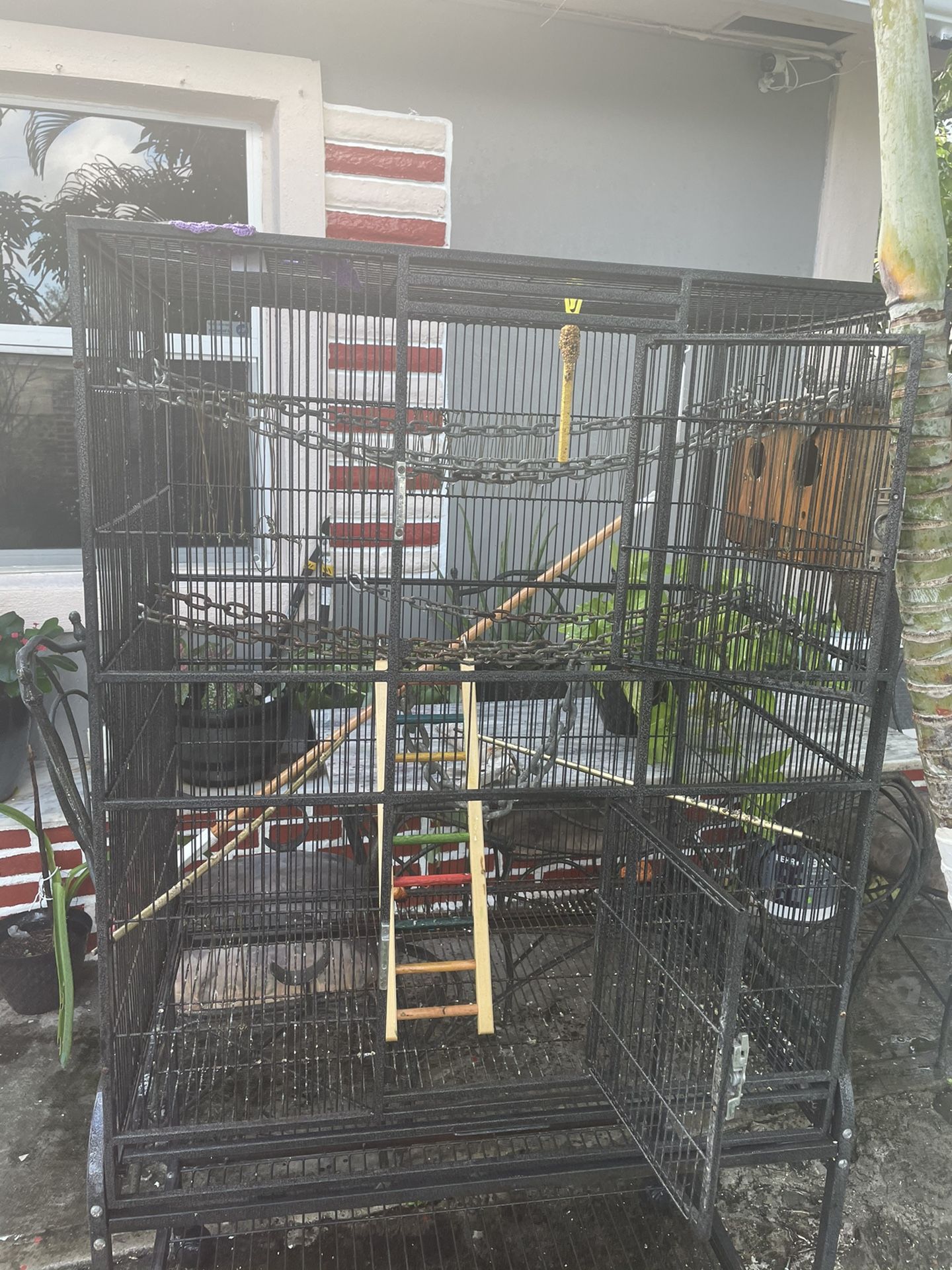 Bird Cage for Sale in Fort Lauderdale, FL - OfferUp