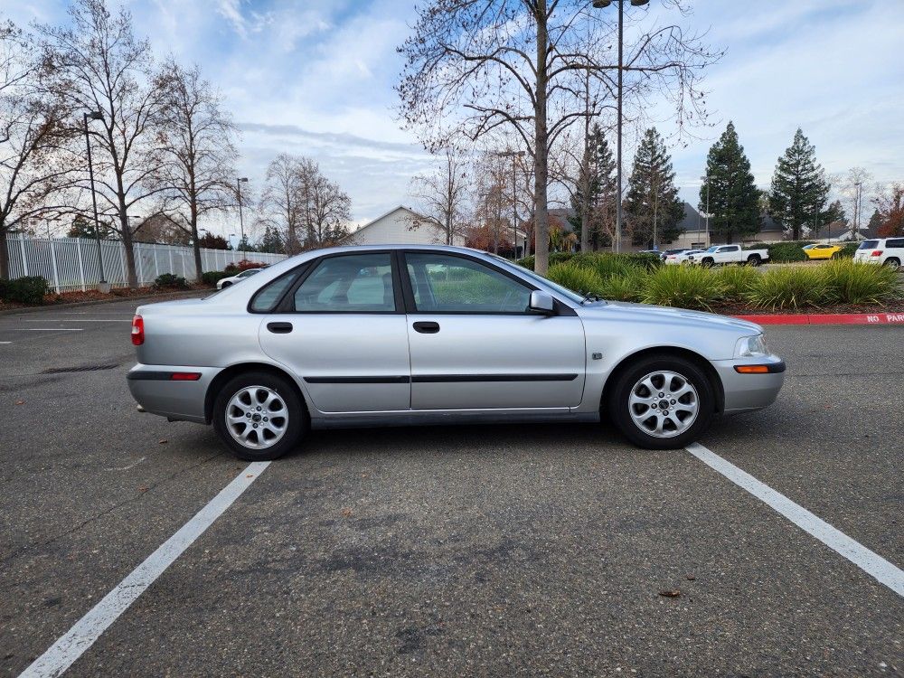 2002 Volvo S40 for Sale in Sacramento, CA - OfferUp