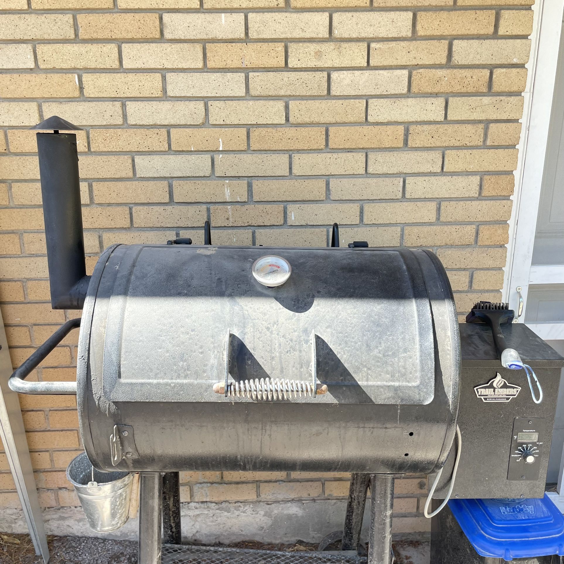 Trail Embers Electric Smoker grill for Sale in El Paso, TX - OfferUp