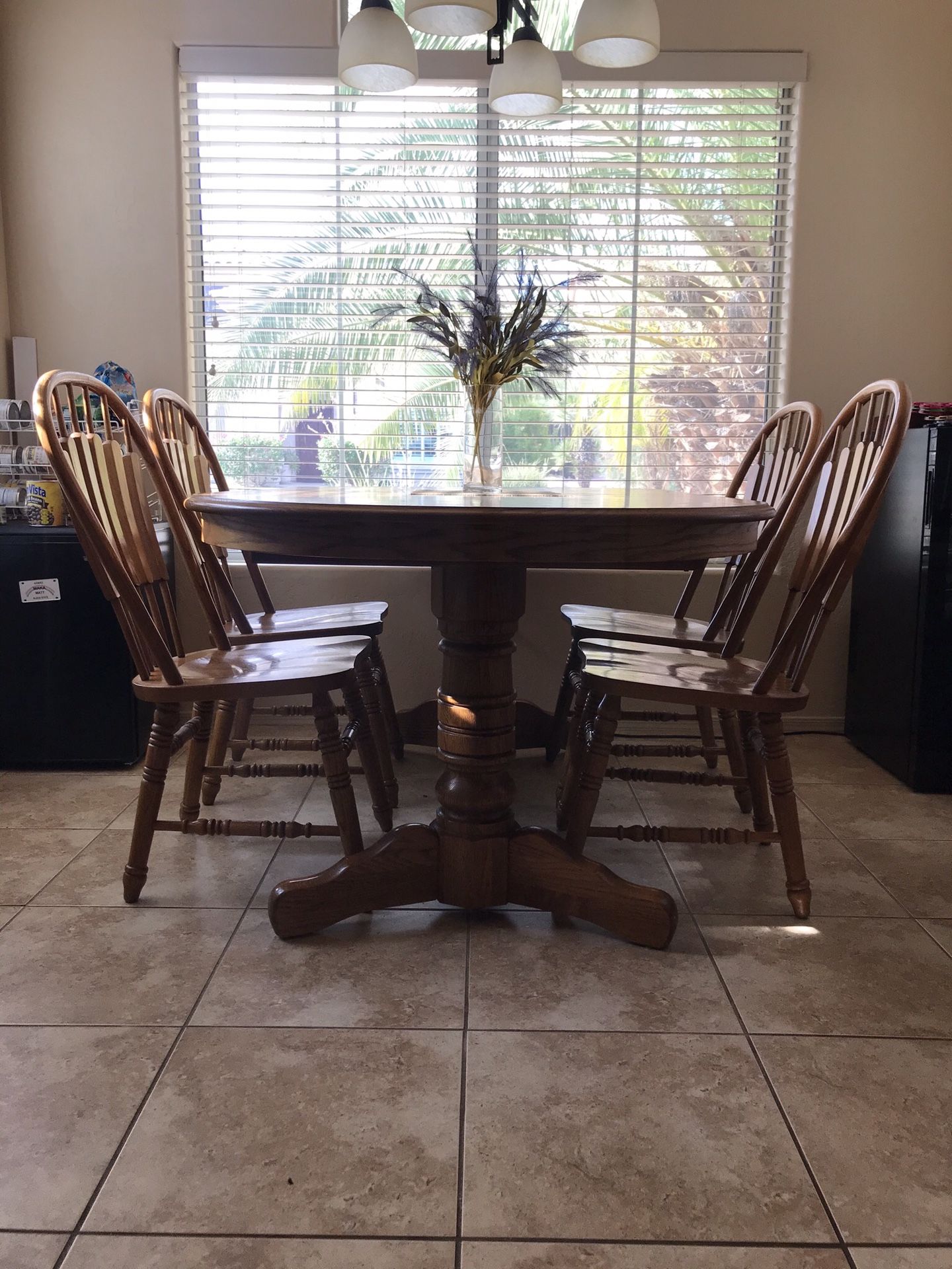 Richardson Brothers Company Oak Dining Room Set *LIKE NEW* for Sale in ...