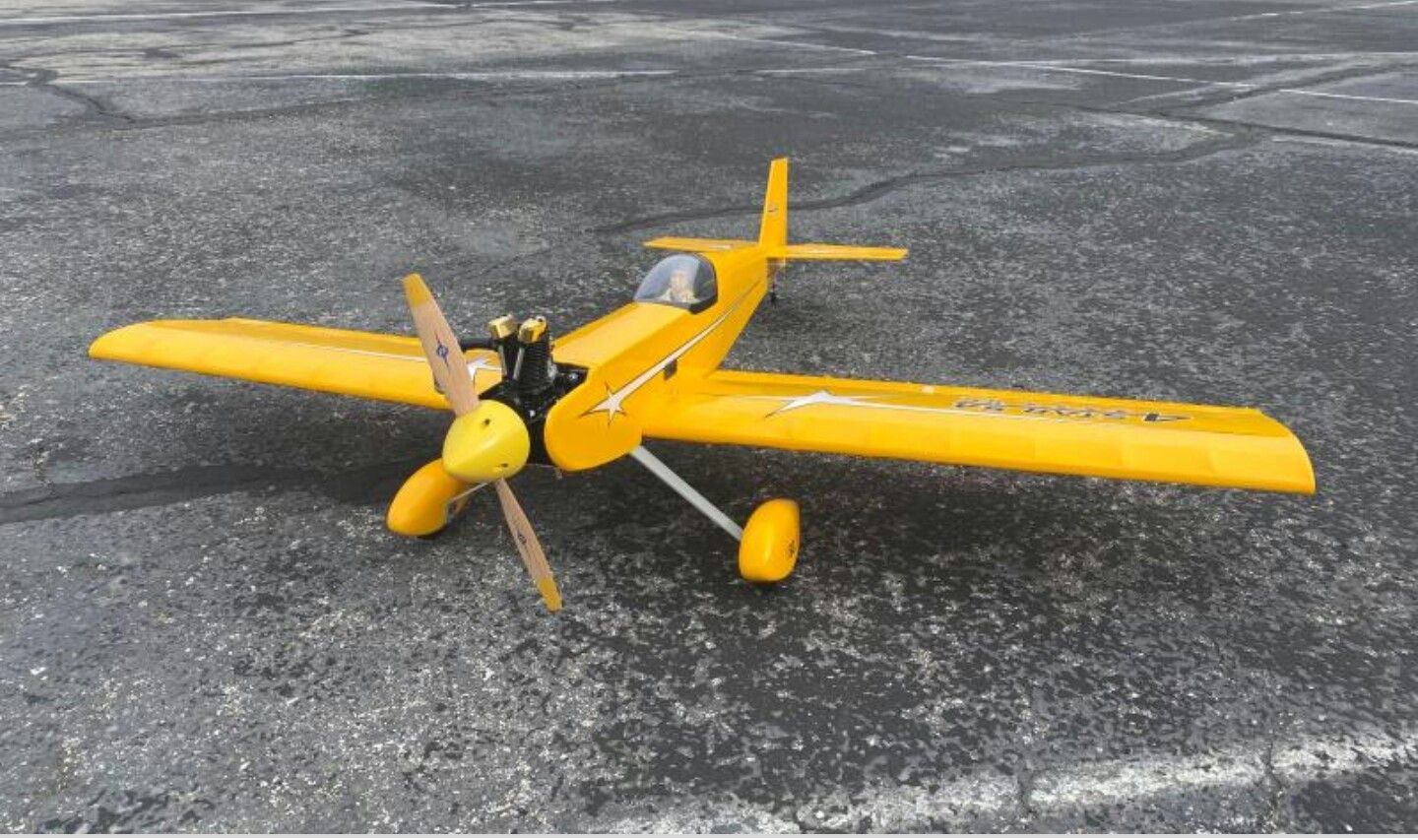 Sig Four Star 40 Rc airplane air plane Remote for Sale in Fontana, CA - OfferUp