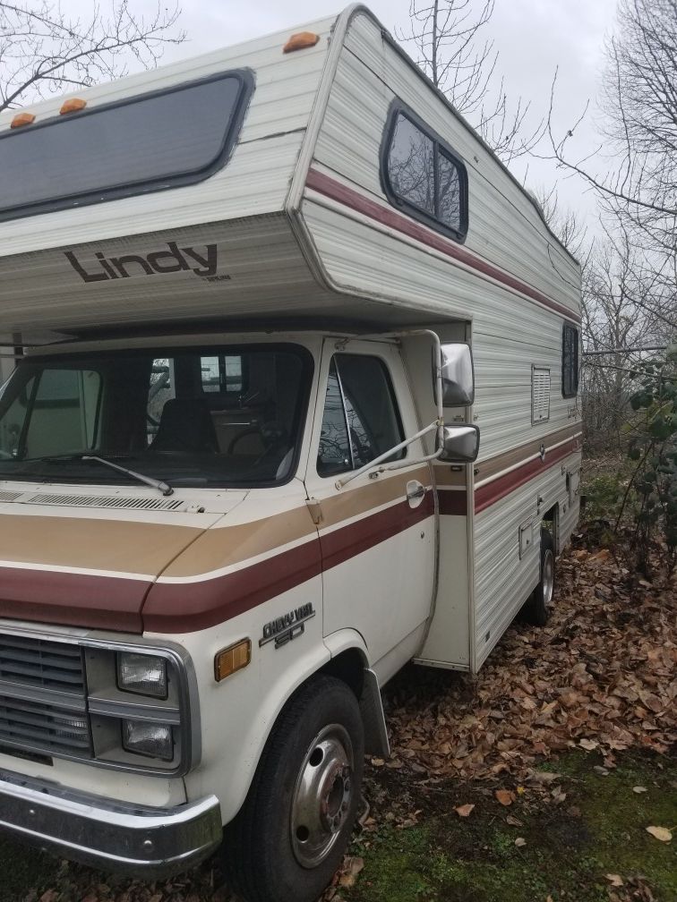 1984 Chevy C30 / Lindy 18' Class C Motorhome for Sale in Portland, OR - OfferUp