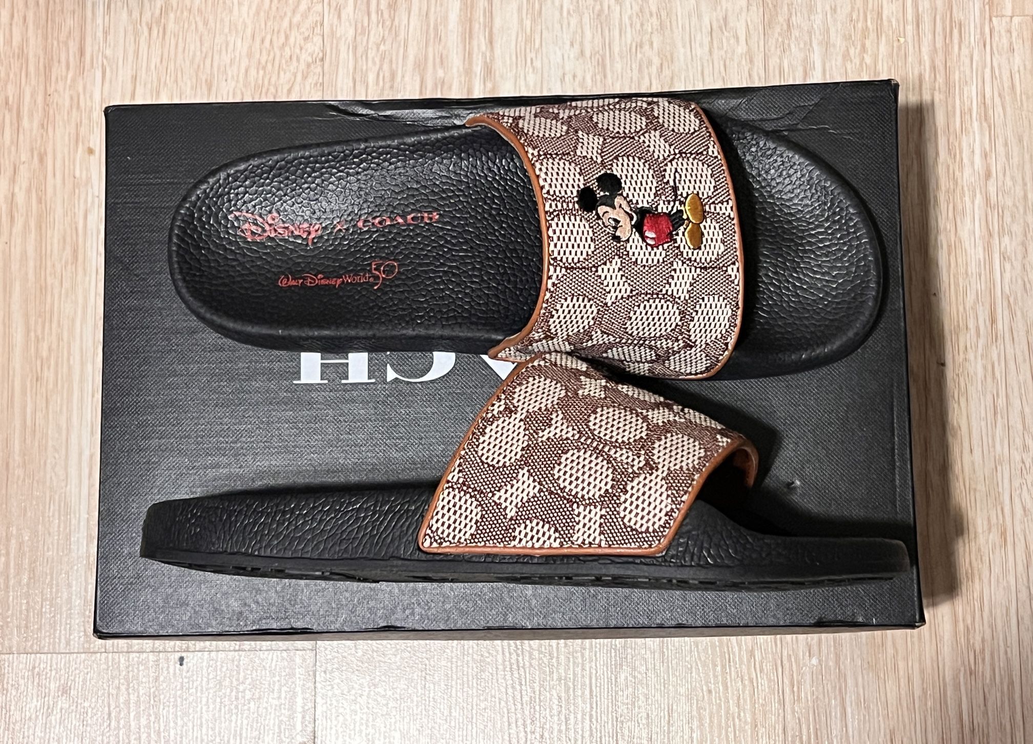 Disney X Mickey Mouse Coach size US 9 Slide In Signature Textile ...