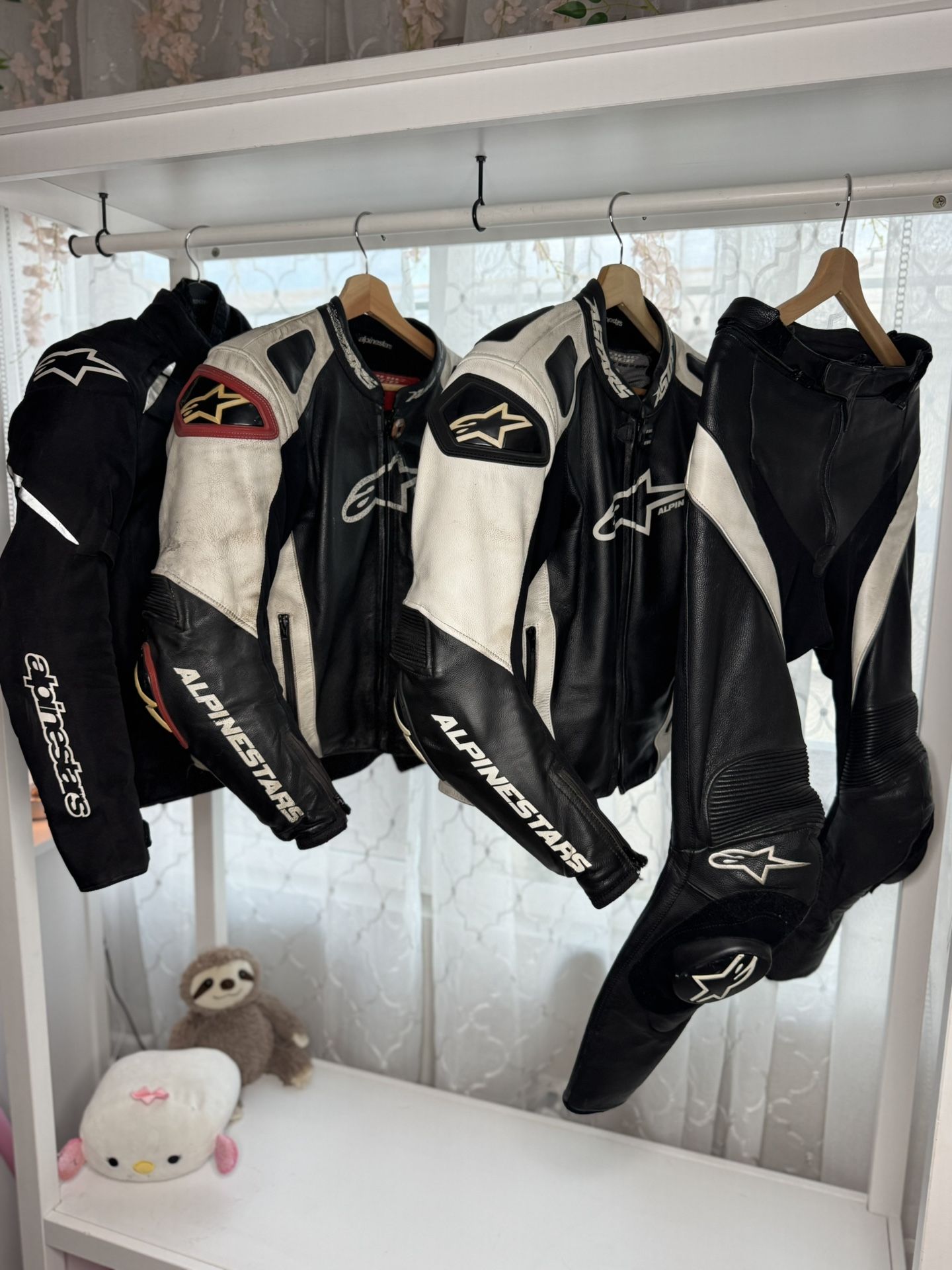 Track Suit Gear Dump for Sale in San Marcos, CA - OfferUp
