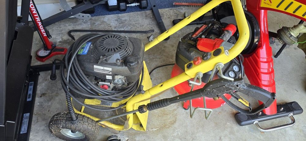 Karcher 2500 PSI Pressure Washer w/ Honda Engine for Sale in Mount ...