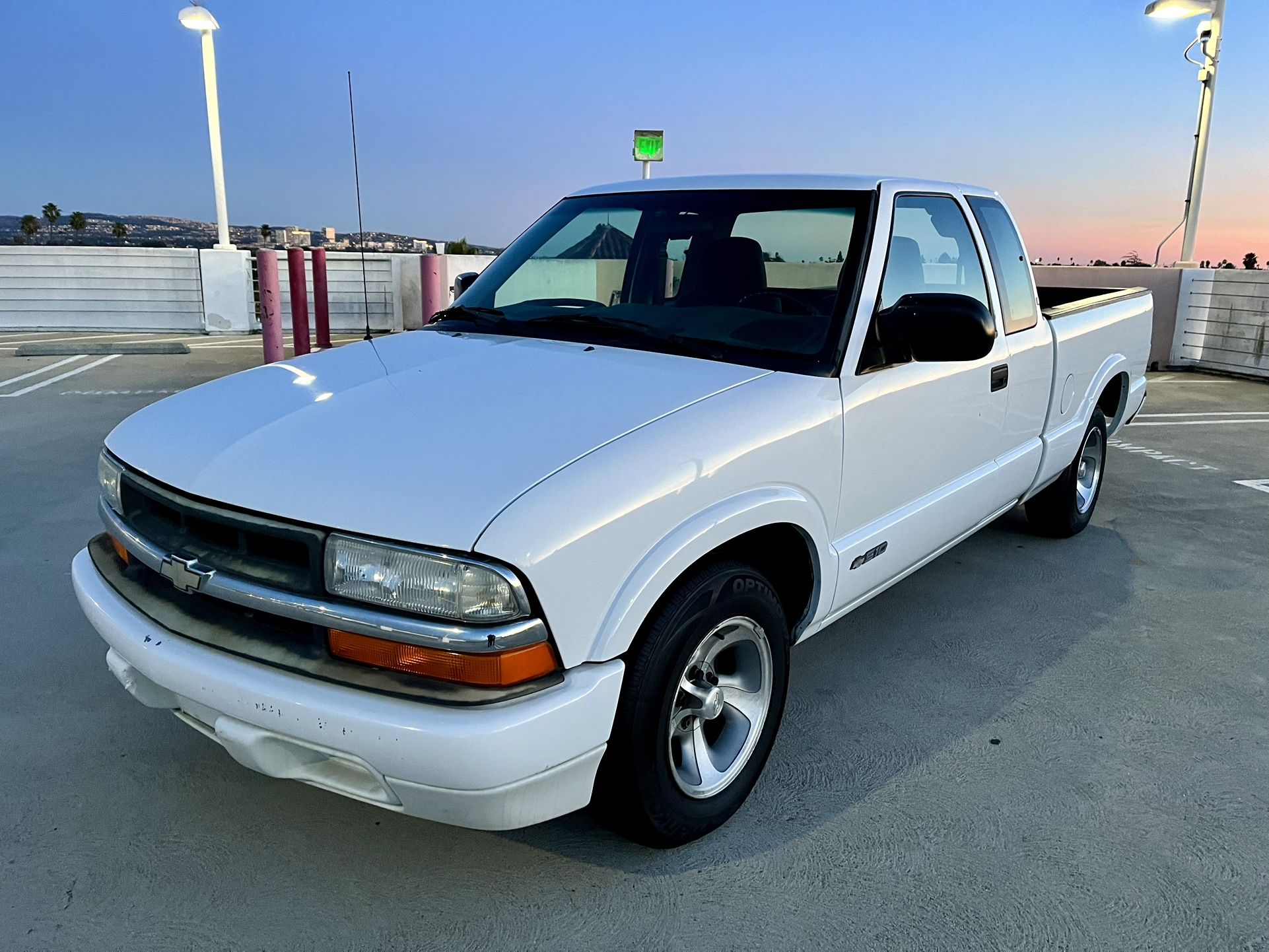 2001 Chevrolet S-10 for Sale in Costa Mesa, CA - OfferUp