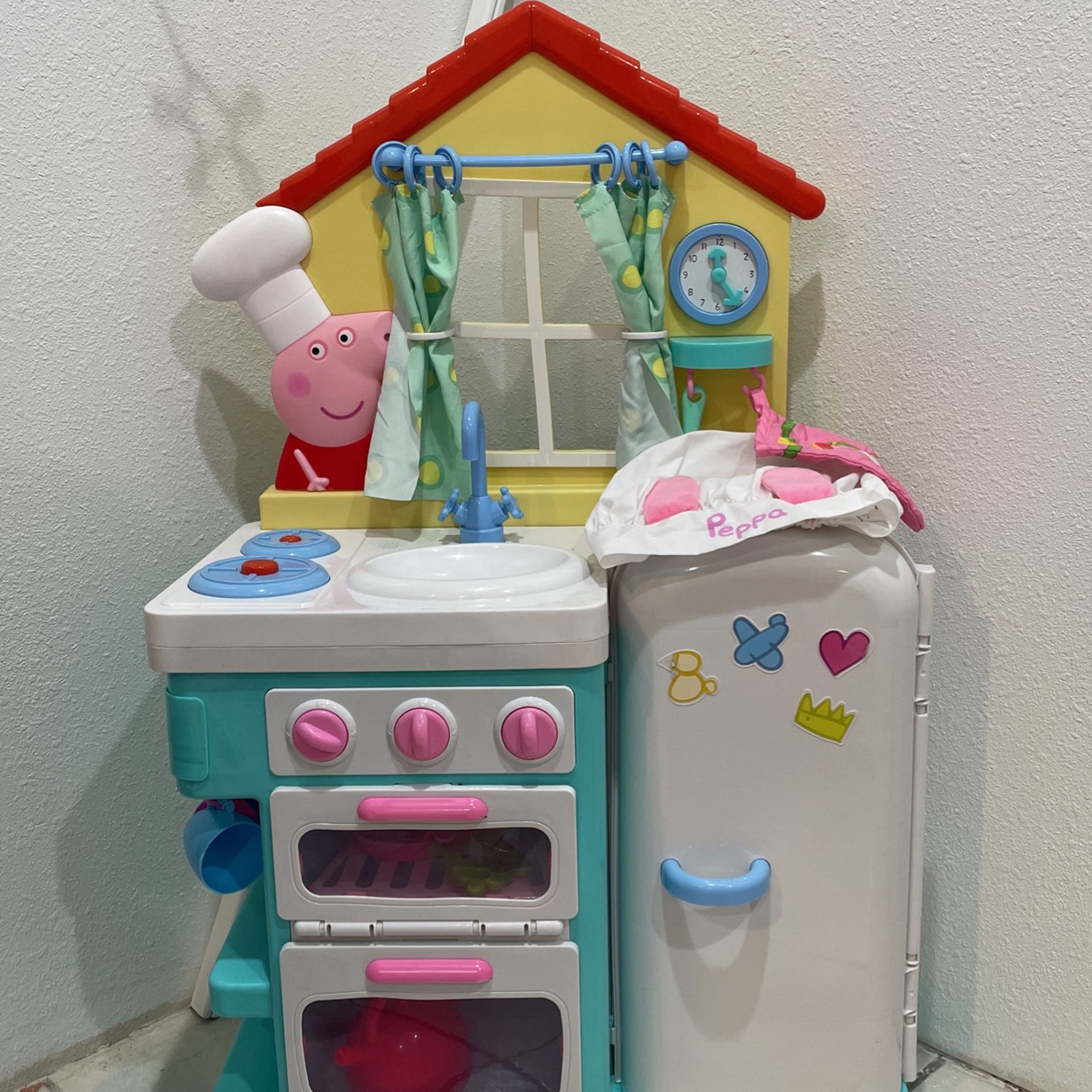Peppa Pig Kitchen for Sale in Glendale, AZ - OfferUp