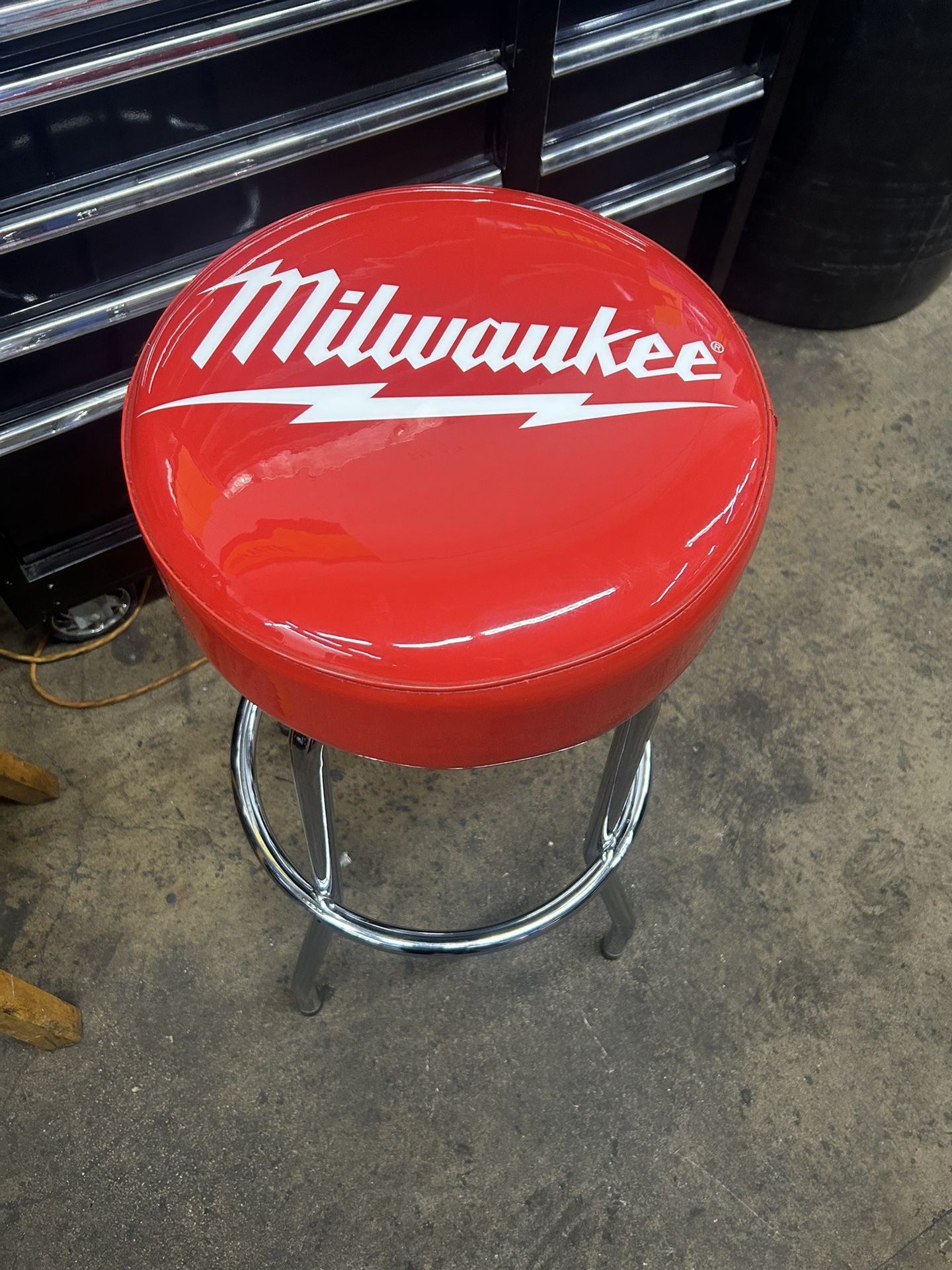 Milwaukee Stool New Out-Of-The-Box $75 for Sale in San Antonio, TX ...