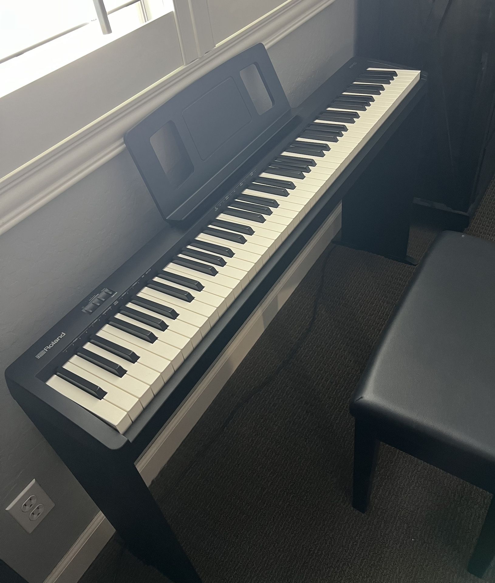 Roland FP-10 Digital Piano + KSC-FP10 Stand for Sale in Queen Creek, AZ ...